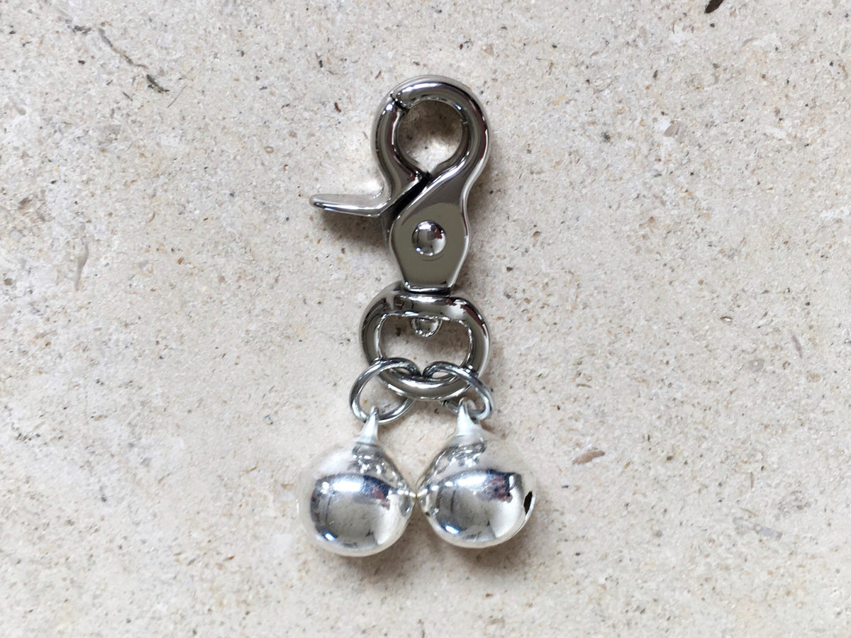 Clip-on Cat & Dog Collar Bells - Brass & Silver – Noggins & Binkles